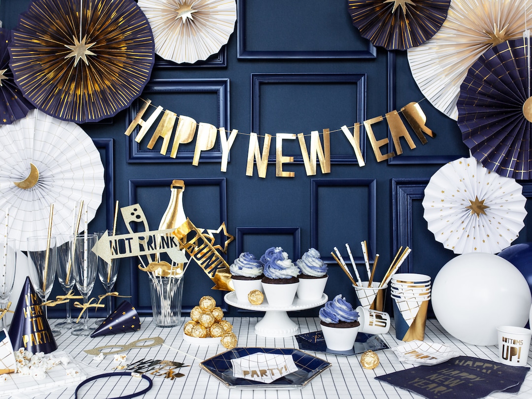 Happy New Year Banner - NYE Decorations 2024 Garland New Years Eve ...
