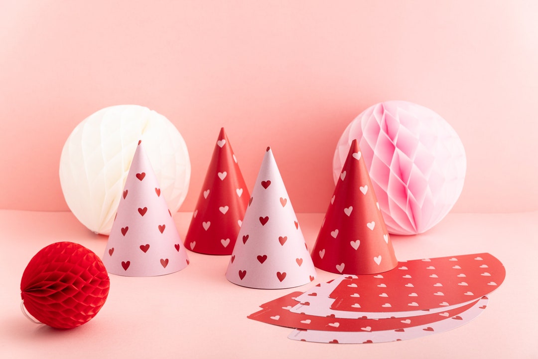 Heart Print Party Hats - 4 Pack - Red and Pink Hats Birthday Party Hat ...