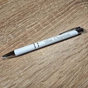Wedding Pens | Custom & Engraved Name Favors for Guests, Bridal Party ...