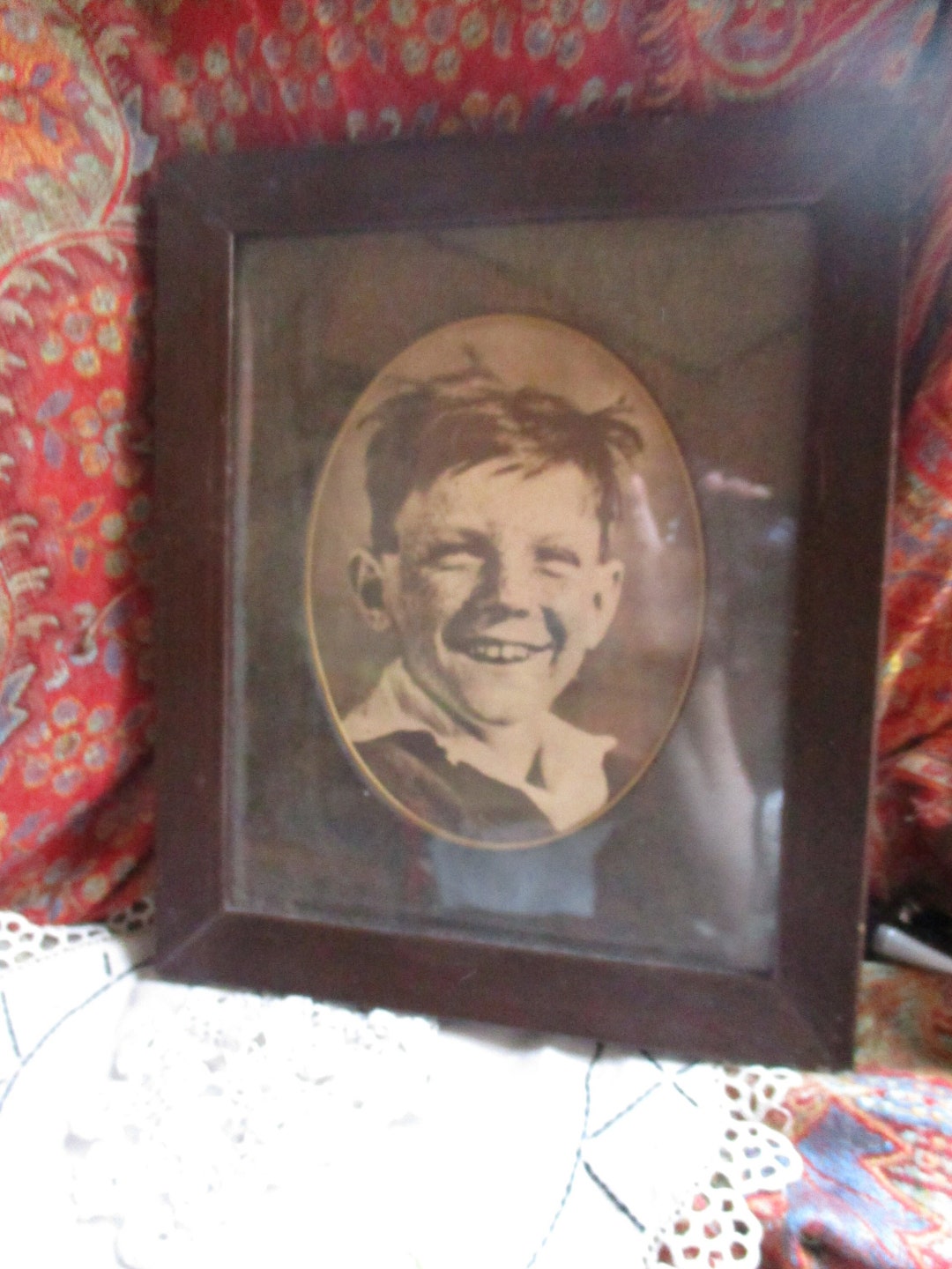 Old Photo of Freckled Boy in Mahogany Wood Frame, Oval Wood Grain Matte ...