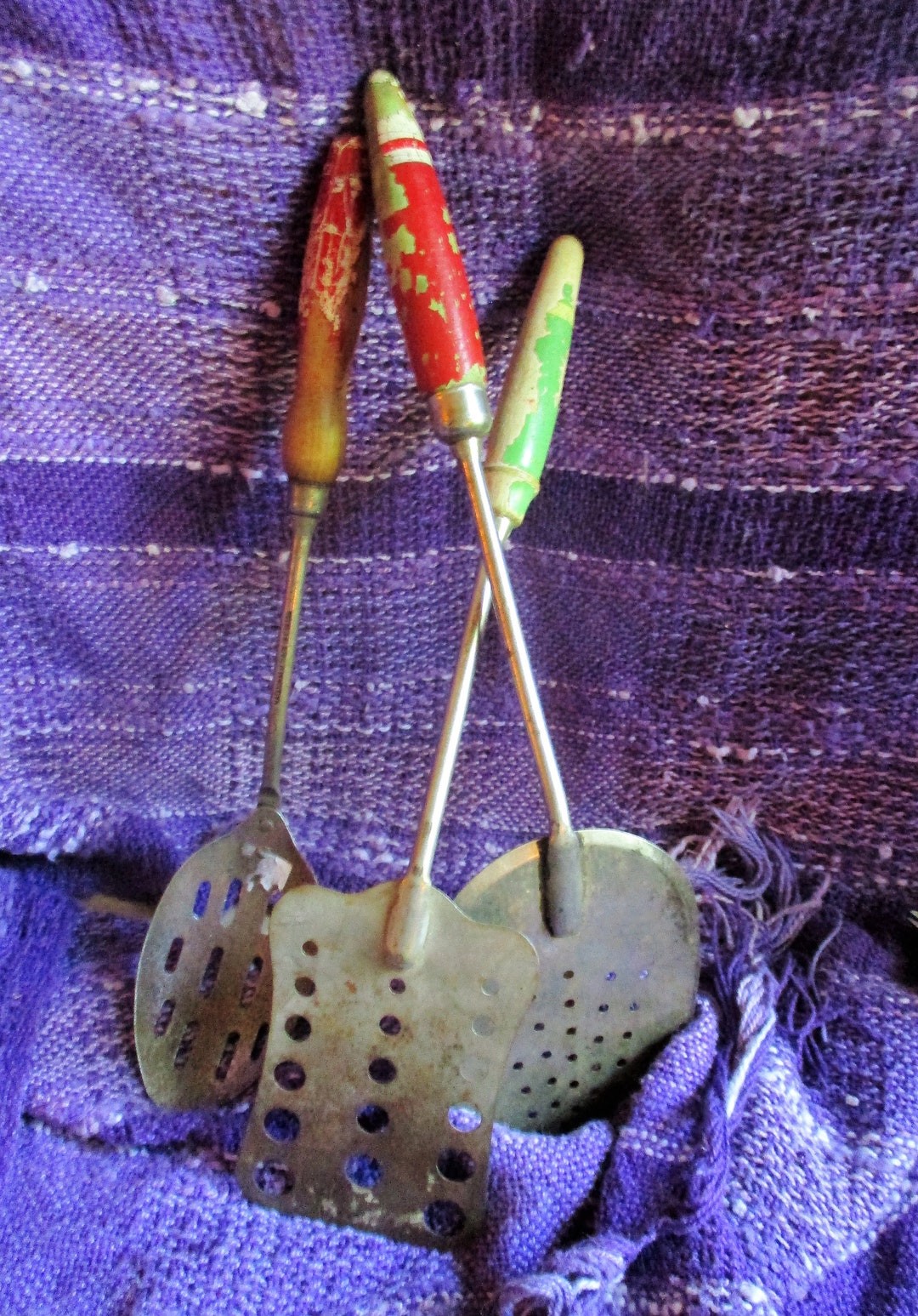 3 Old Farmhouse Spatulas,2 Red/white Handles, 1 Green/white Handle ...