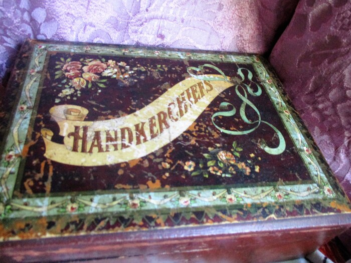 Hankie Box - Etsy