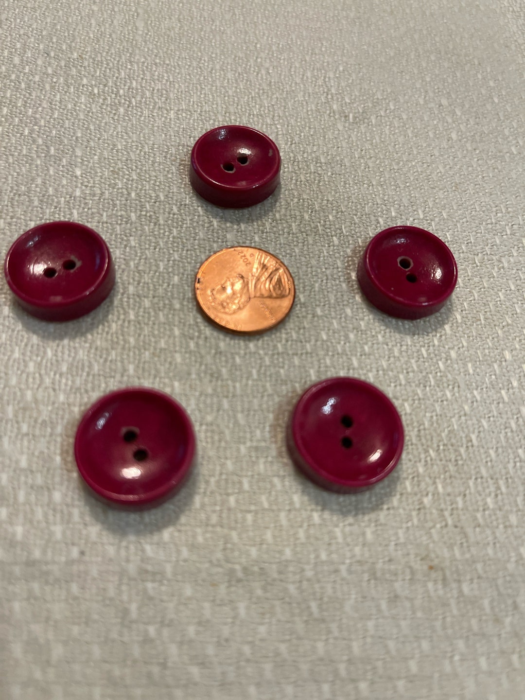 Set of 5 Maroon Vintage 2-hole Buttons - Etsy