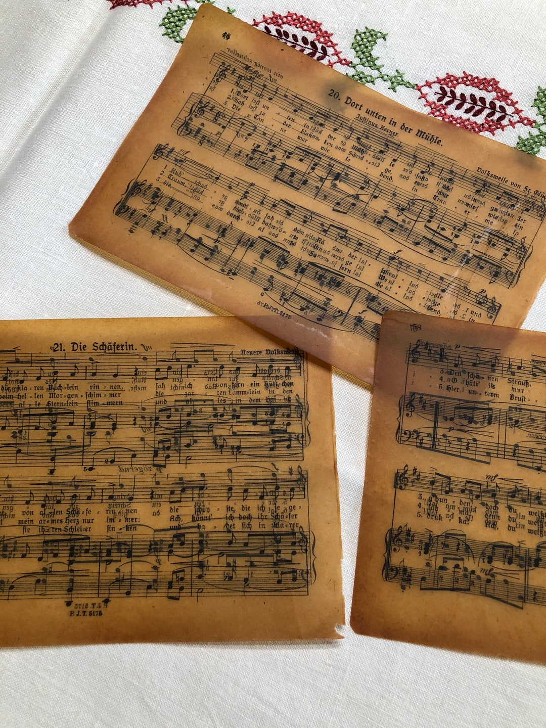 3 Waxed Vintage Music Book Pages, Volkslieder-album - Etsy