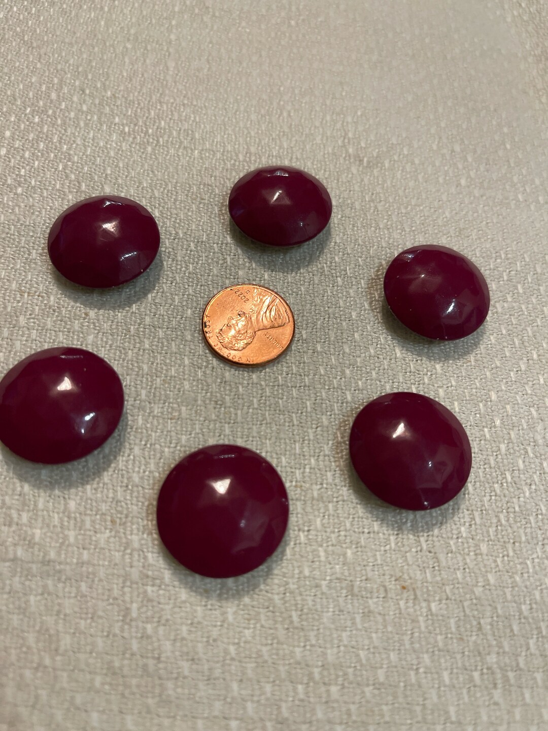 6 Beautiful Maroon Colored Vintage Buttons #28 - Etsy