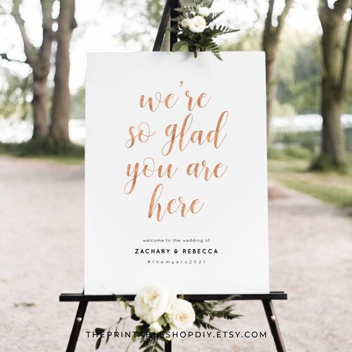 We're so Glad You're Here Sign Minimalist Welcome - Etsy