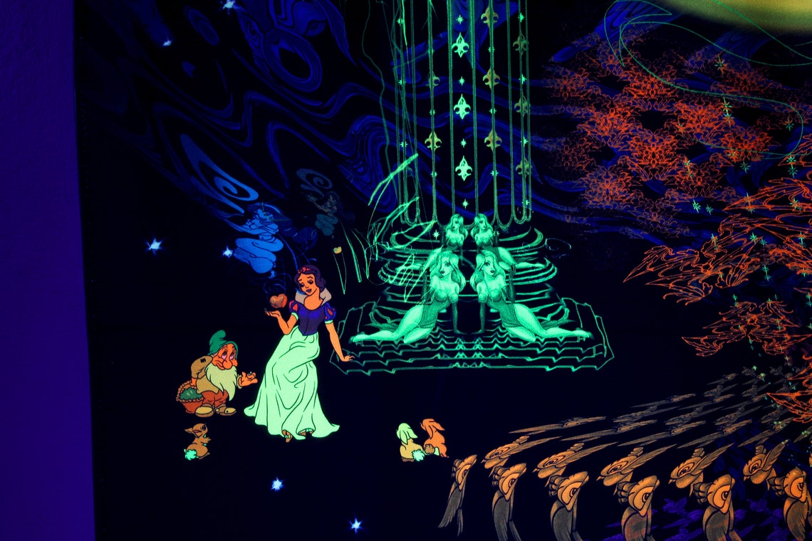 Psychedelic UV 420 Blacklight Backdrop Tapestry Wall Hanging | Etsy