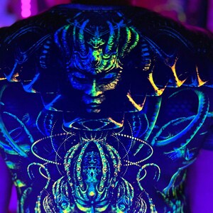 UV Reactive Clothing, Trippy T-shirt, Psytrance Festival Outfit, Neon T ...