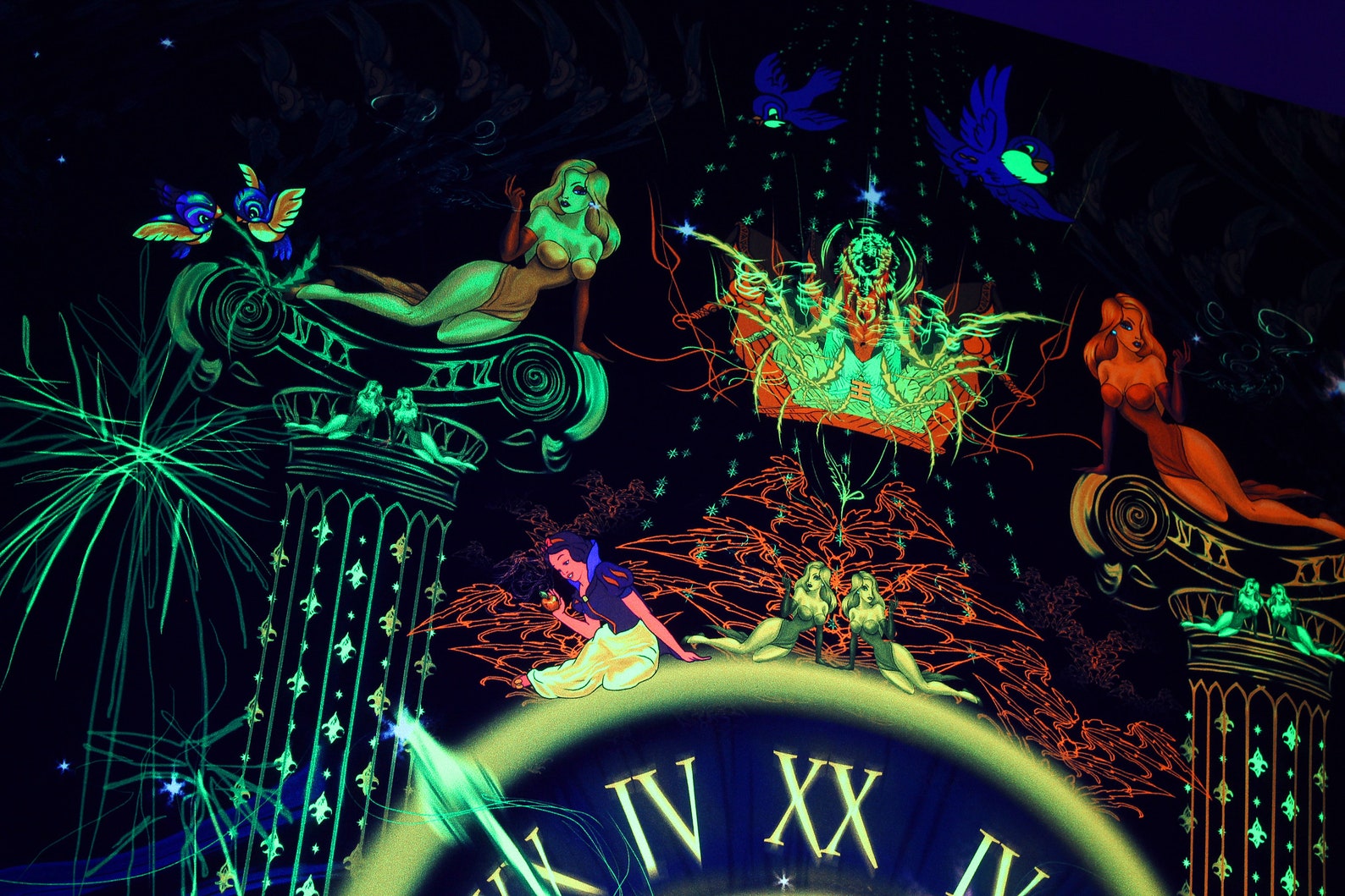 Psychedelic UV 420 Blacklight Backdrop Tapestry Wall Hanging | Etsy