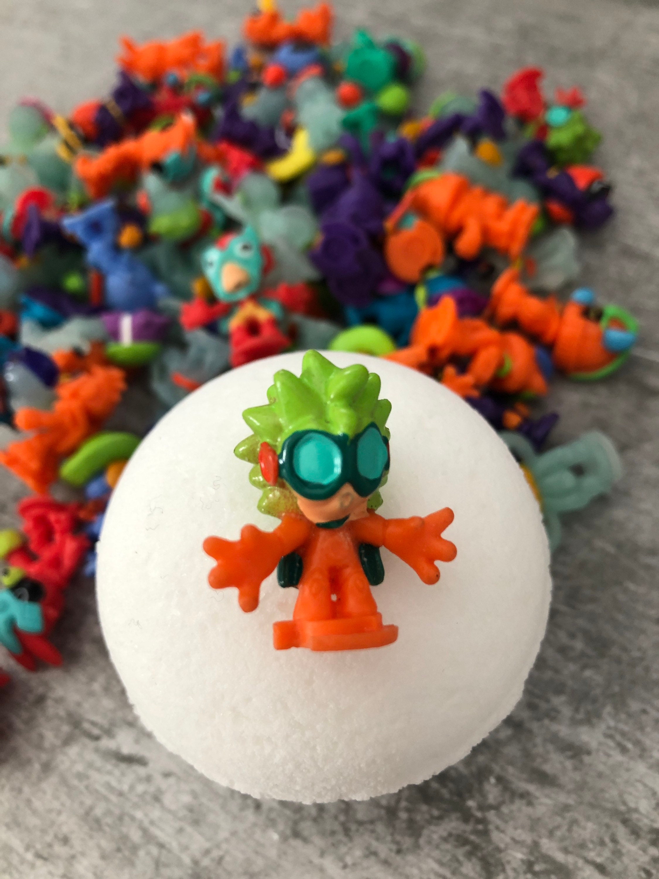 Kids Bath Bombs Alien Bath Bomb Kids Surprise Bath Bomb - Etsy
