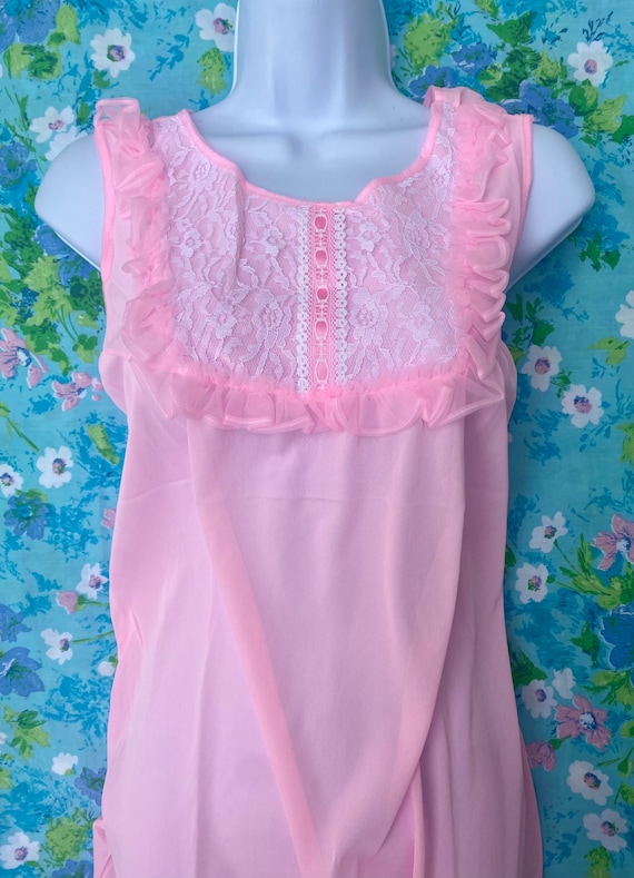 vintage nightgown ruffle - Gem