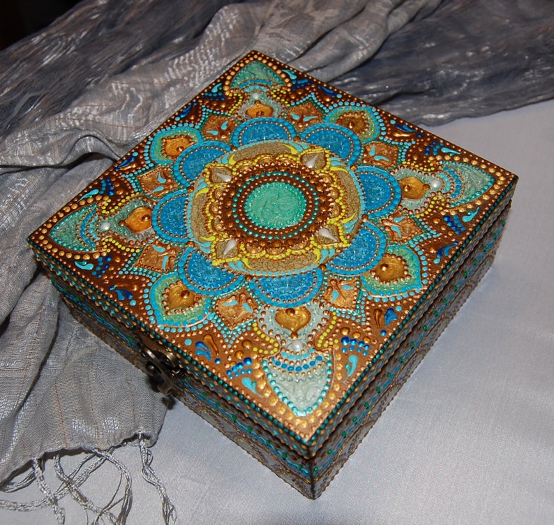 Mandala Jewelry: 16 Mandala Boxes Designs For Your Inspiration - I Love ...