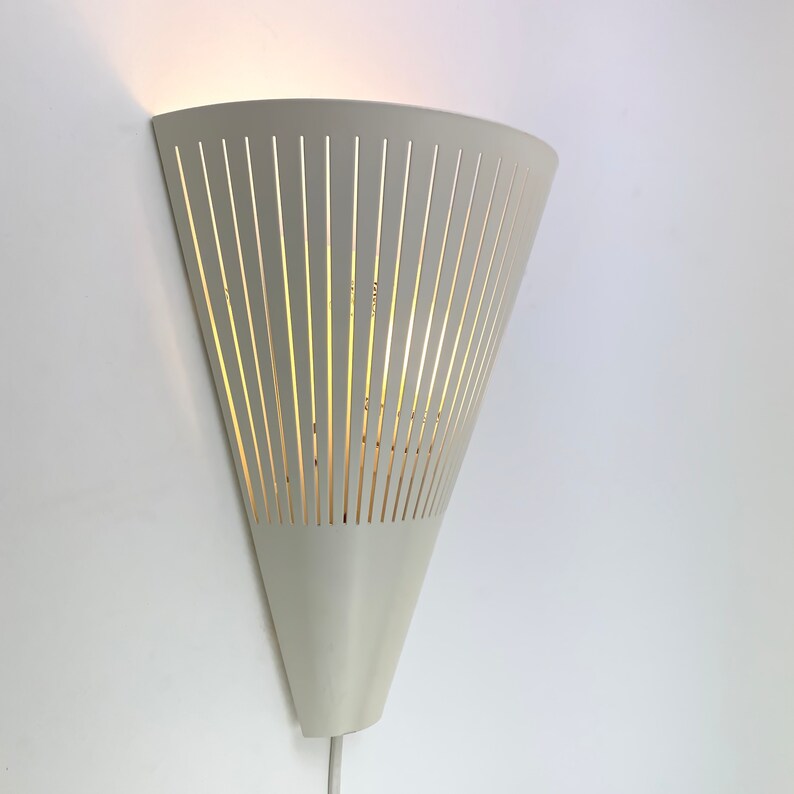 Ikea KLYKA V9810 Postmodern Wall Uplighter / Cream 90's - Etsy UK