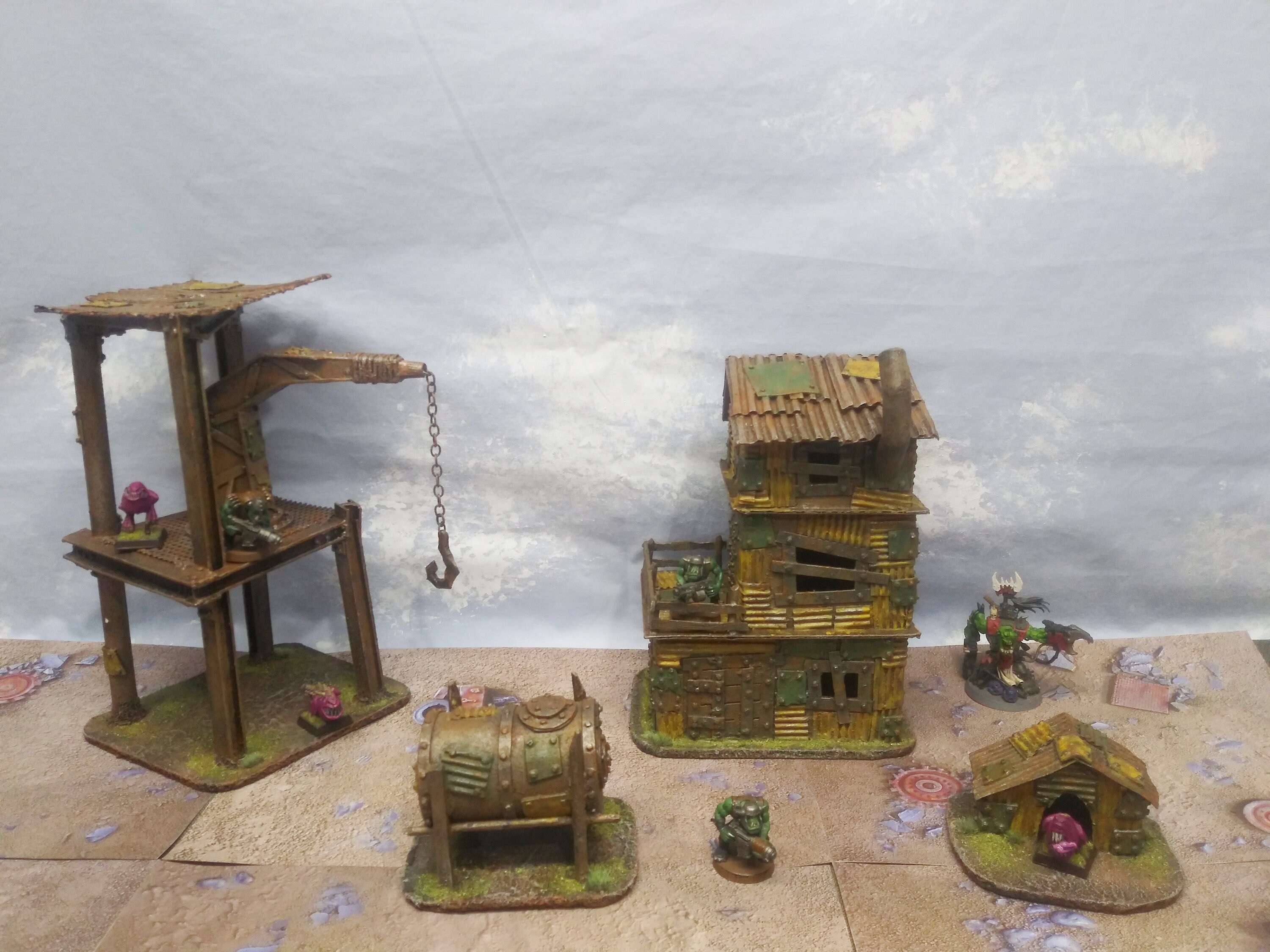 Toys WARGAME Terrain Scenery Ork Hide out Tower Set X 5 Handcrafted ...