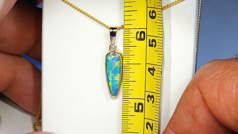 G O R G E O U S SUPERGEM Dead Horse Gully Opal Inlay on Black Boulder ...