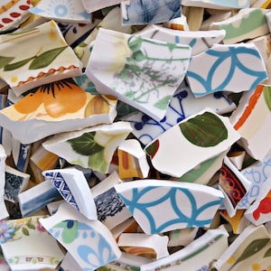 BROKEN POTTERY by POUND - Plate Footers Lips Rims - Cups Bowls ...