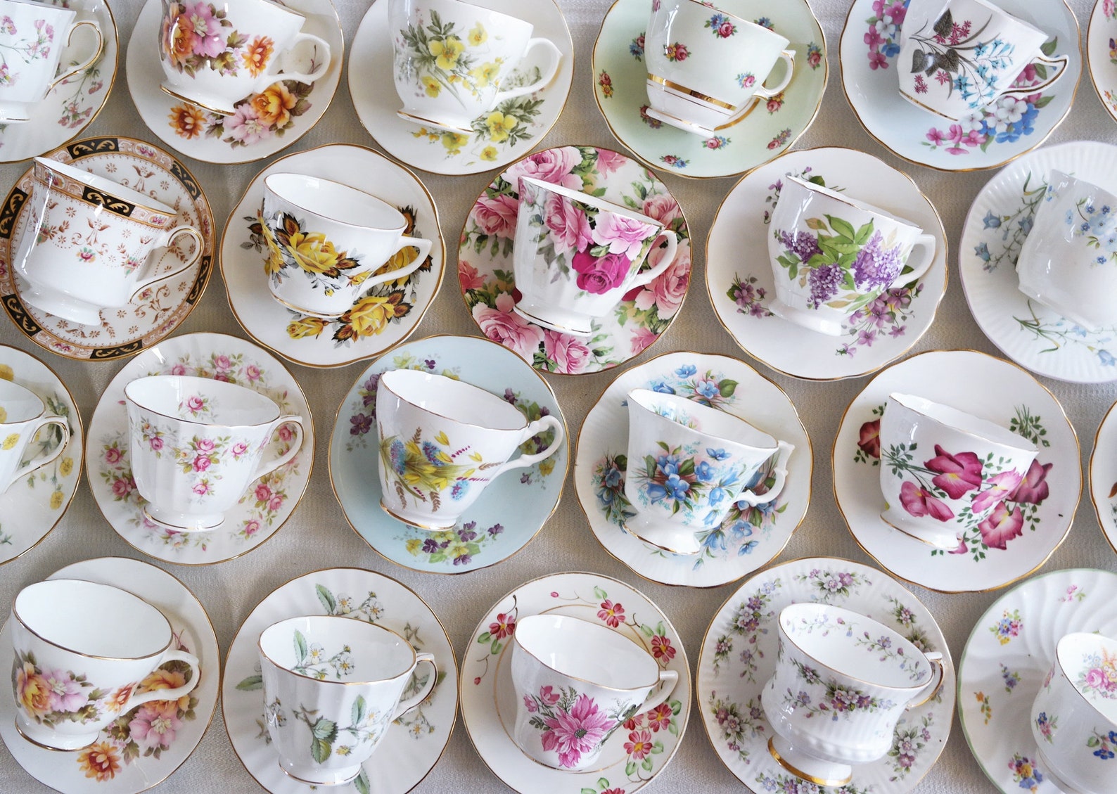 Bone China CUPS & SAUCERS - English Tea Party - Floral Pattern ...