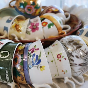 MISMATCHED TEA CUPS - Mix & Match Vintage Teacups - Wedding Bridal ...