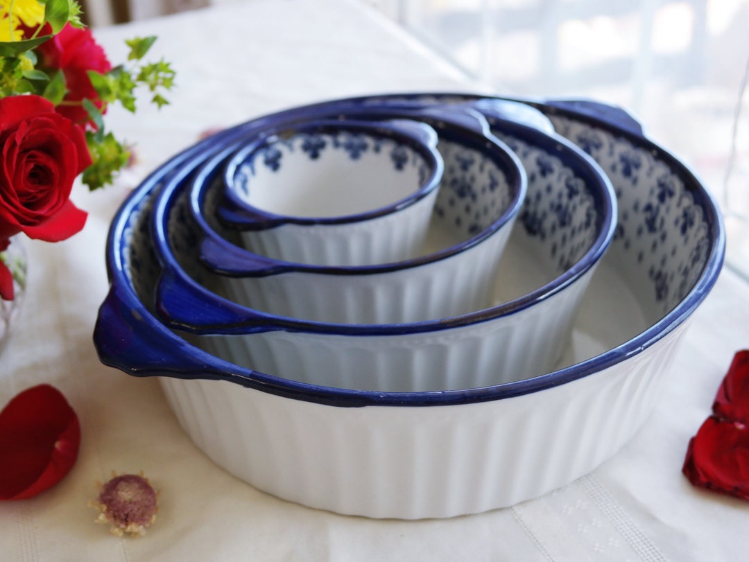 Blue White ROUND CASSEROLE BAKERS Nesting Set of 4 Vintage Stoneware ...