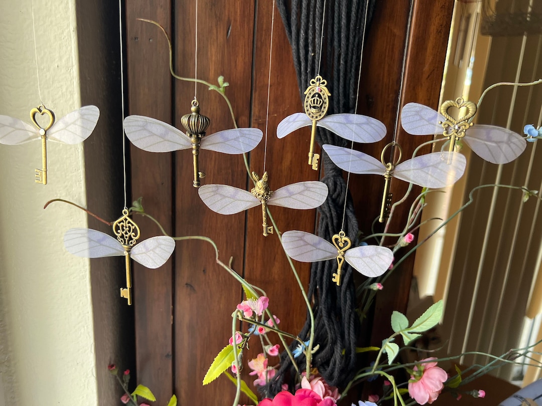 Wonderland Dragonfly Keys: Mad Hatter Tea Party Decor, Set of 8 - Etsy
