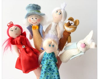 Alice in Wonderland Finger Puppet Set - Etsy UK
