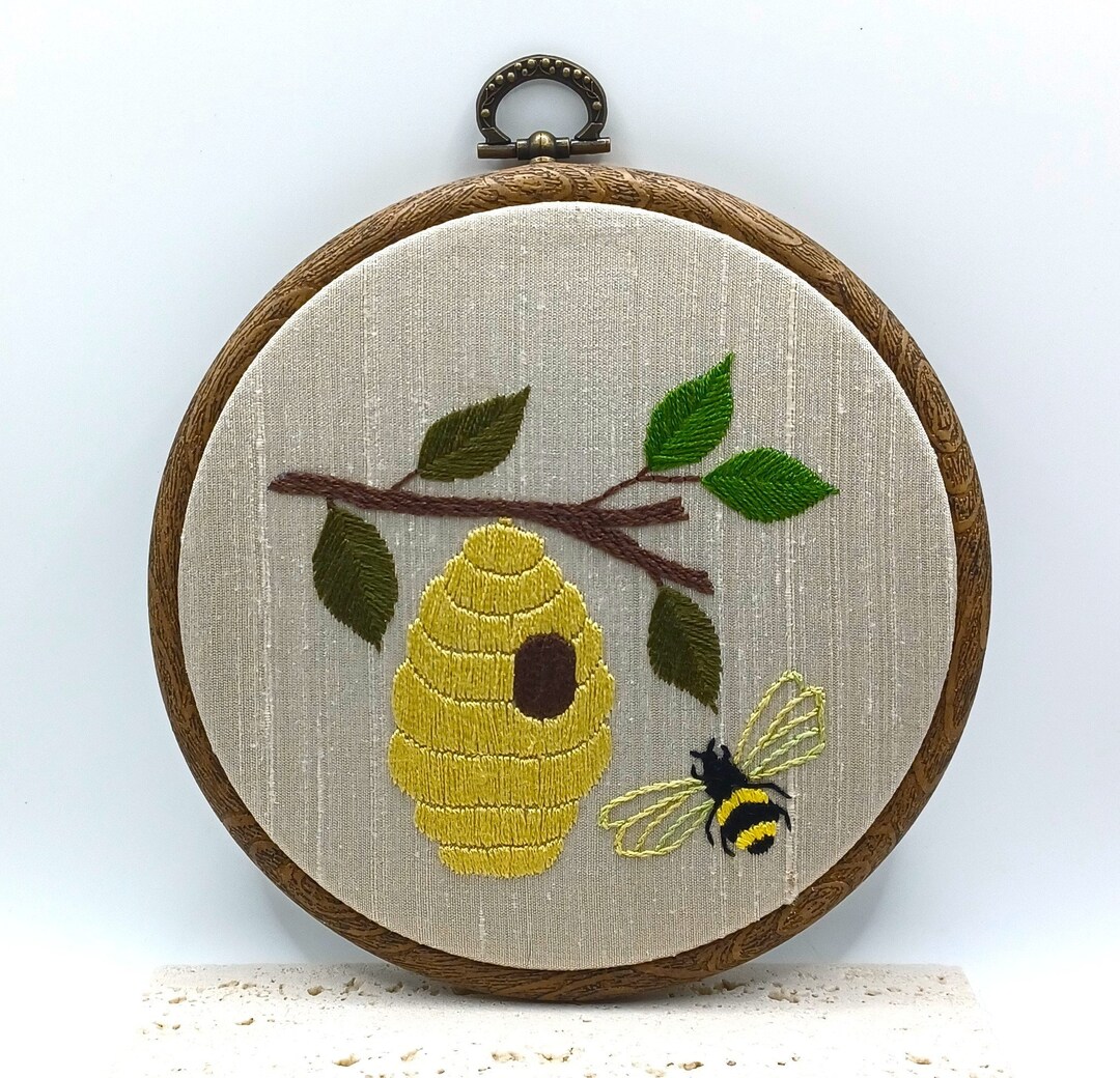Bumblebee Embroidery, Bee Hive Embroidery Art, Embroidery Bee, Fuzzy ...
