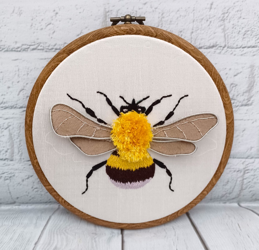 Bumblebee Embroidery, Bee Embroidery Art, 3D Bee, Stumpwork Embroidery ...