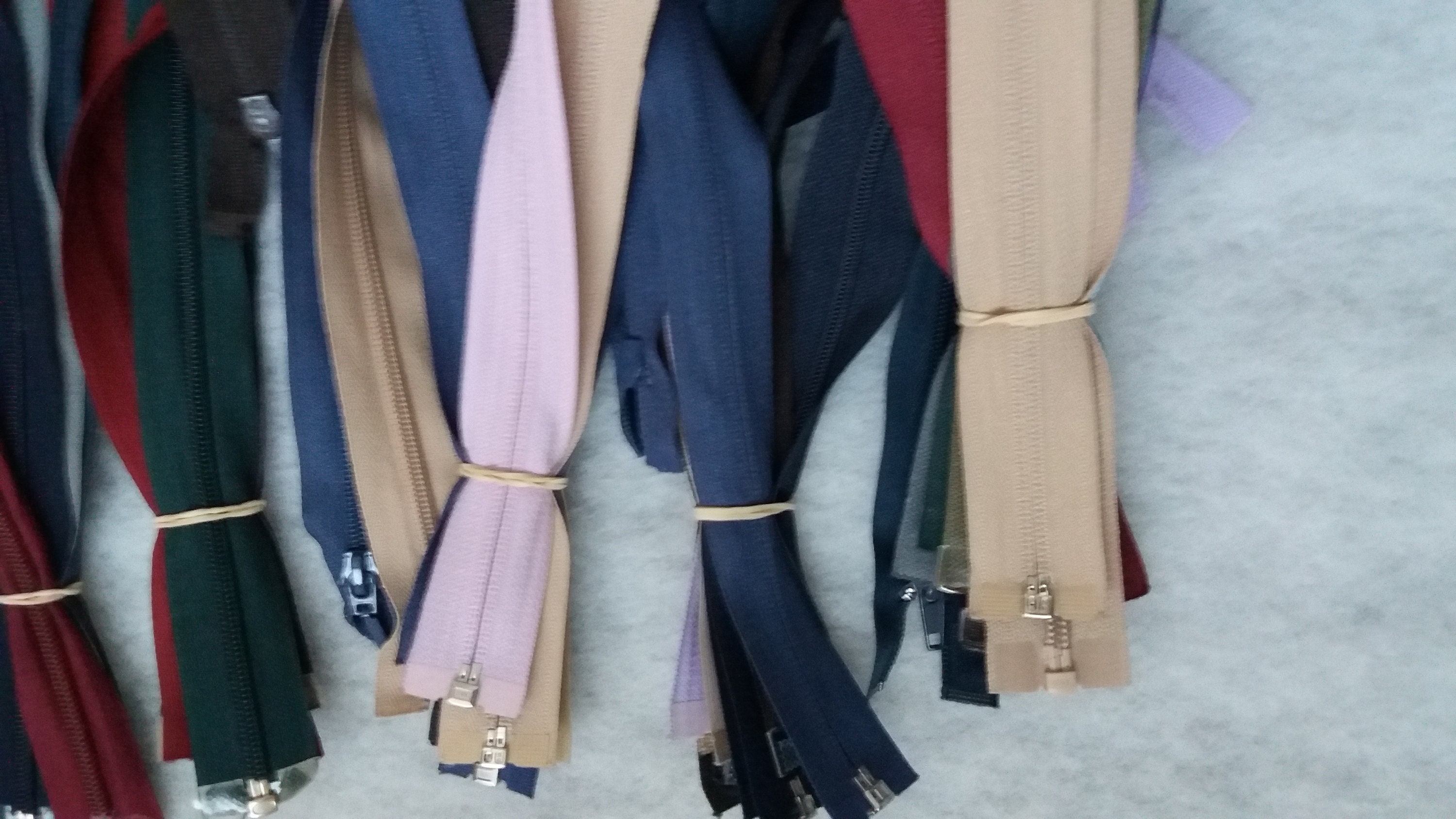 Open End Zips. Mix Sizes and Colours. Job Lot of 70 Pieces. - Etsy
