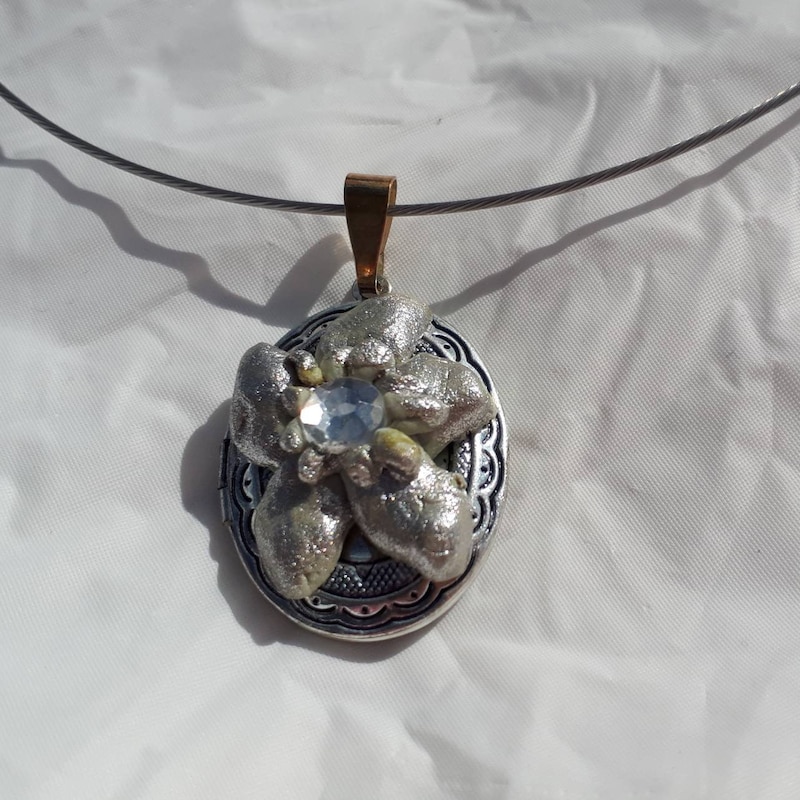 Girls With Oleander - Etsy