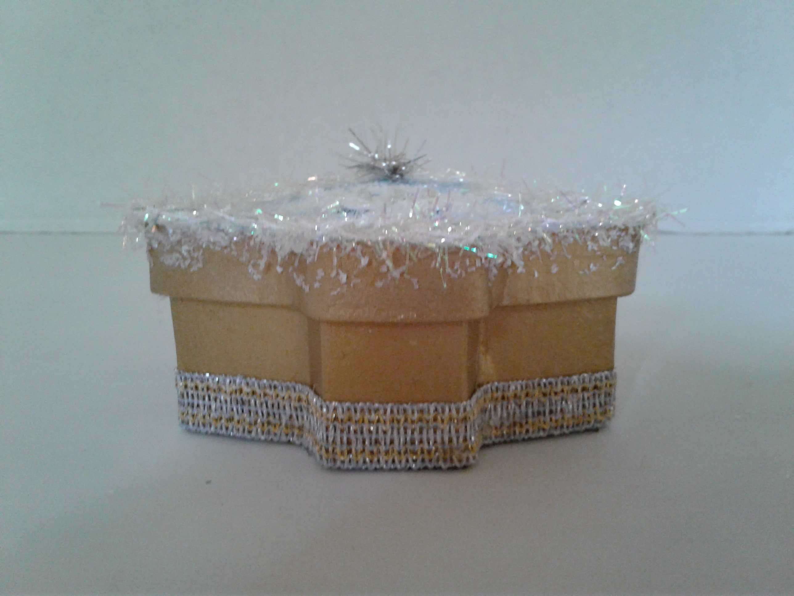 Paper Mache Snowflake Print Christmas Box With White Snowflake - Etsy