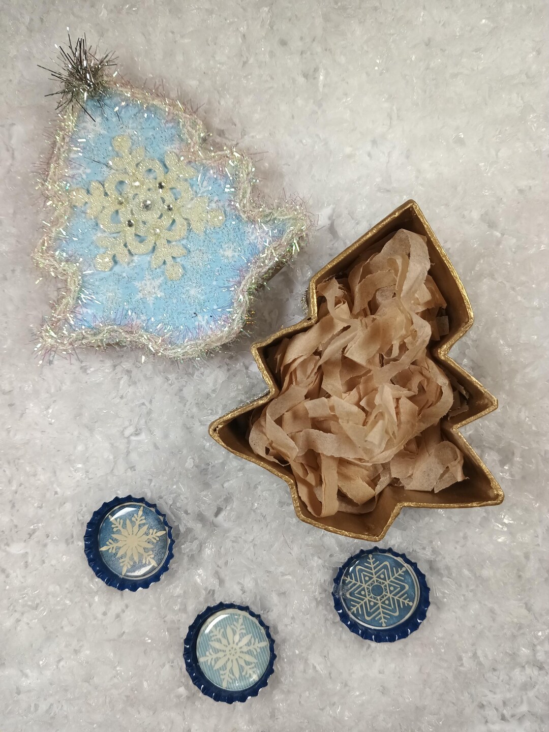 Paper Mache Snowflake Print Christmas Box With White Snowflake ...