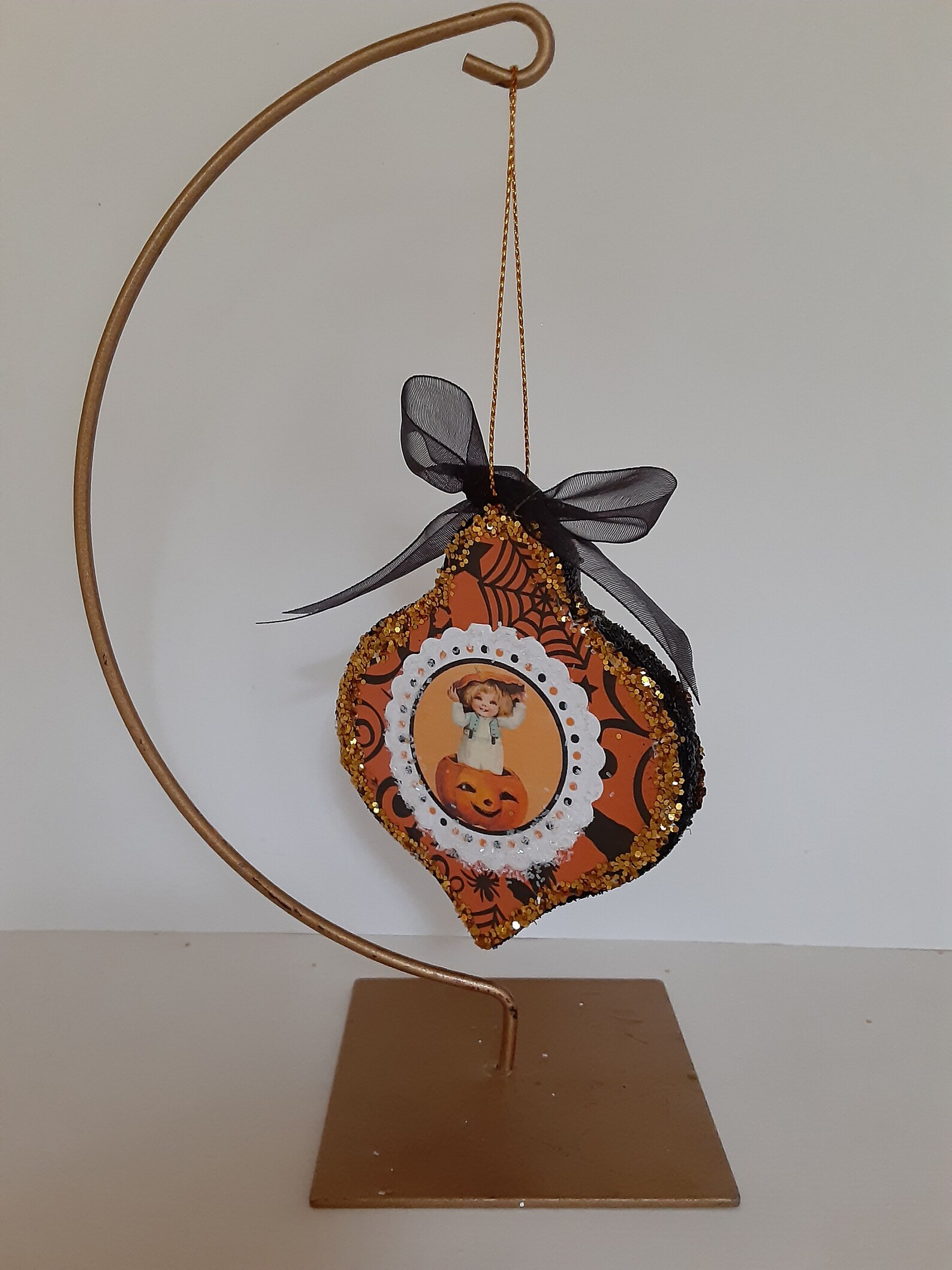 Set of 2 Halloween Flat Finial Paper Mache Ornament With Vintage Images ...