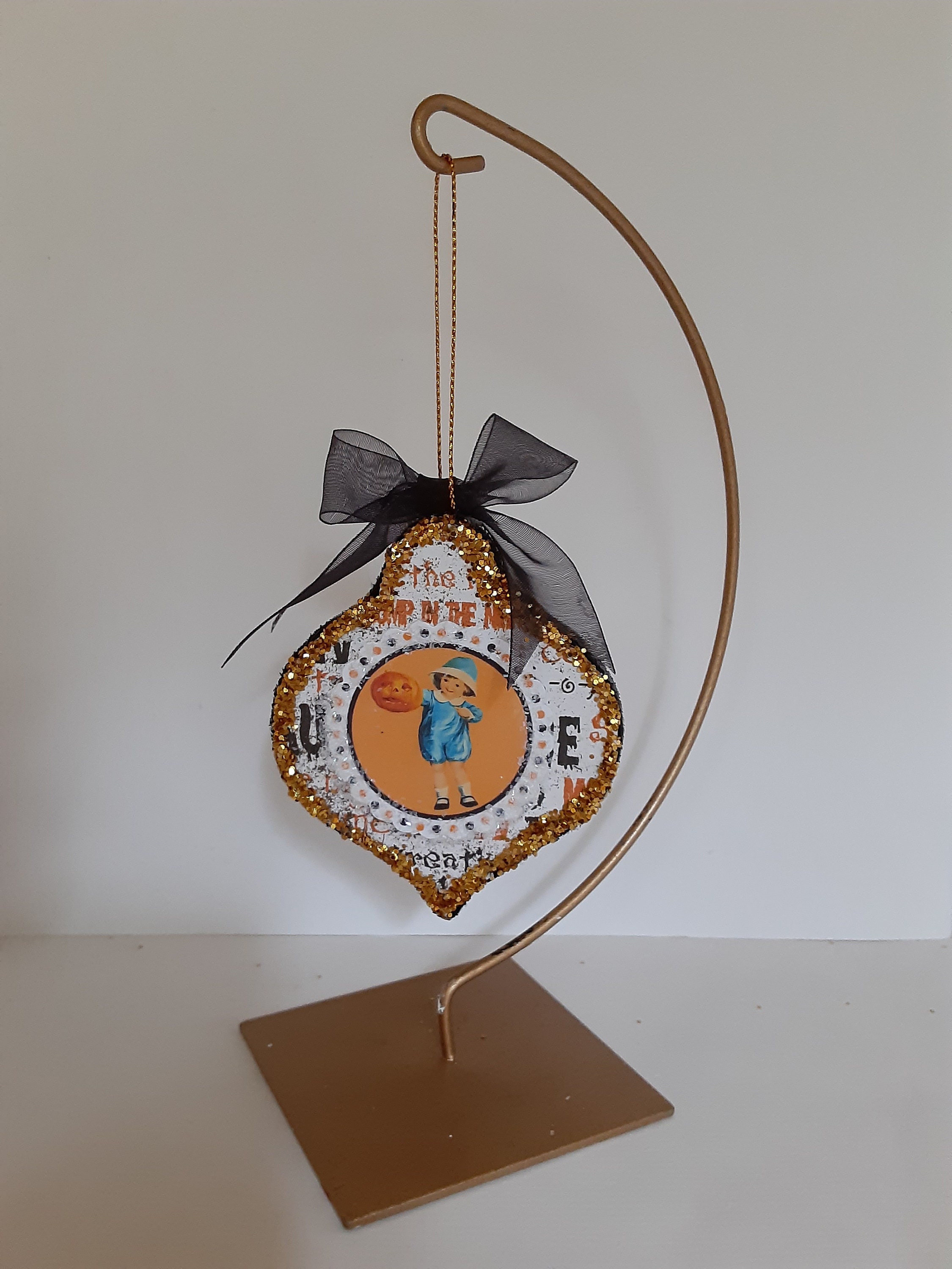 Set of 2 Halloween Flat Finial Paper Mache Ornament With Vintage Images ...