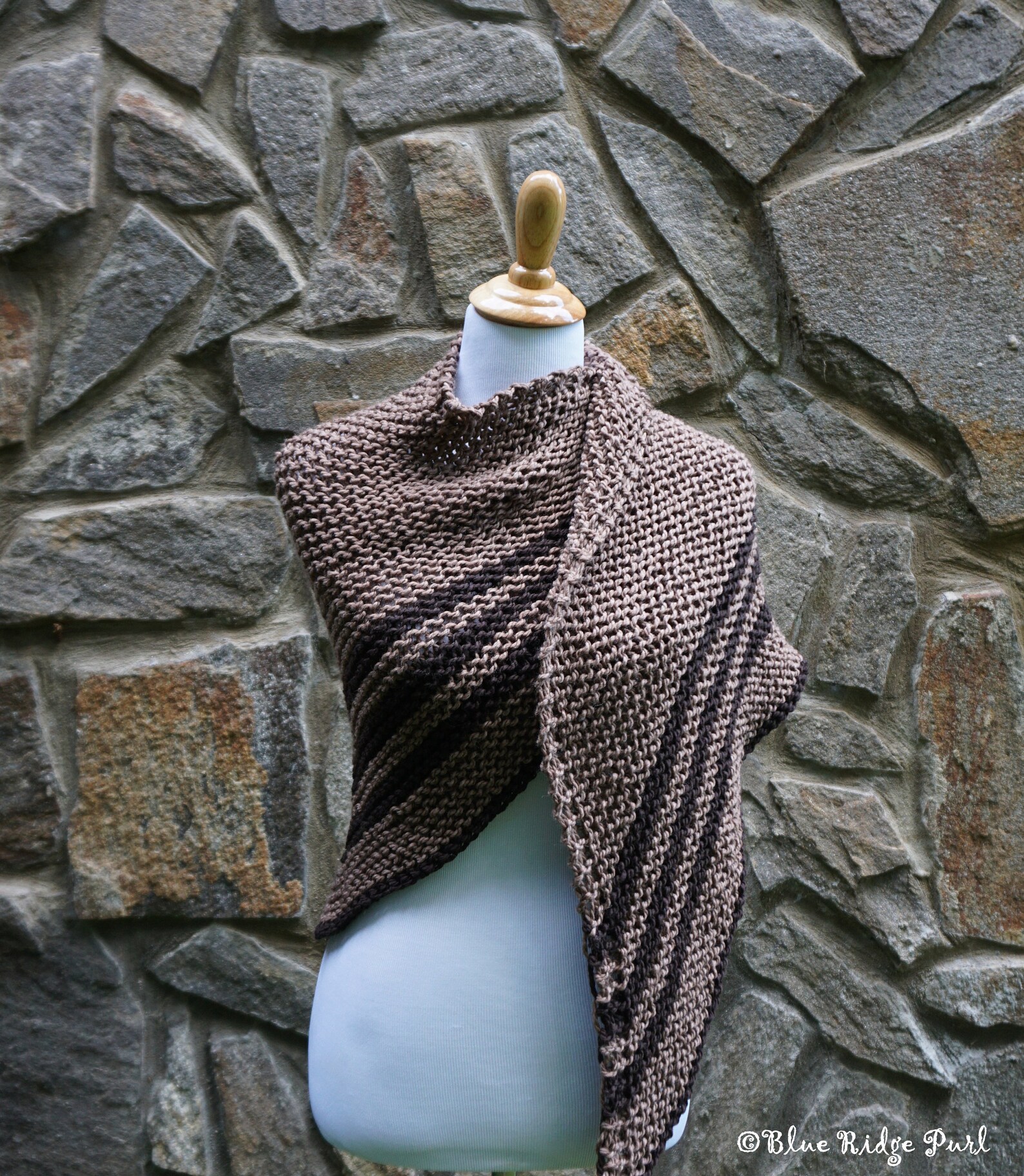 Outlander Shawl Pattern / Fraser's Ridge Shawl Pattern / | Etsy