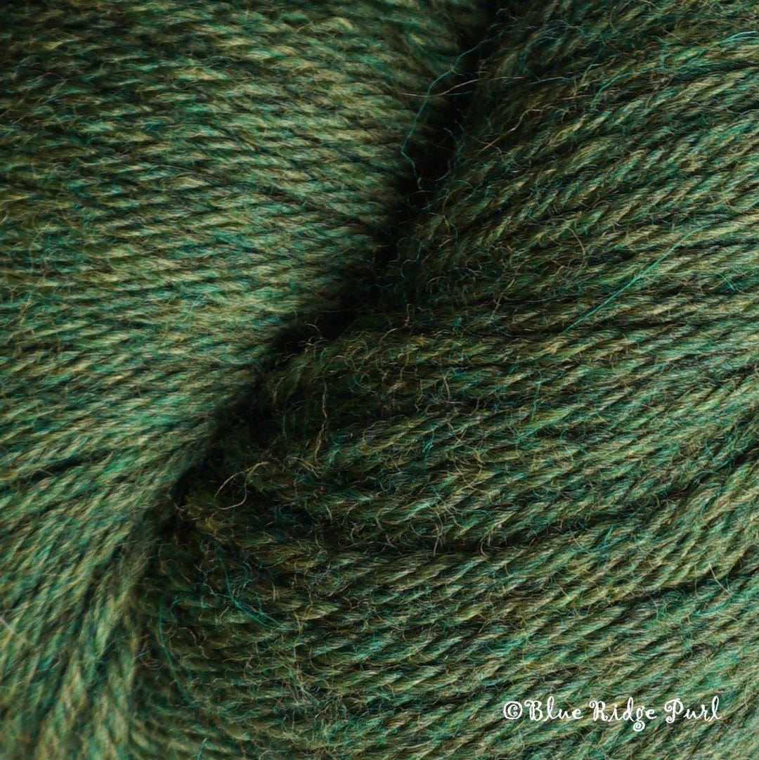 Cascade 220, 100% Peruvian Highland Wool, Worsted Weight Yarn, Green ...