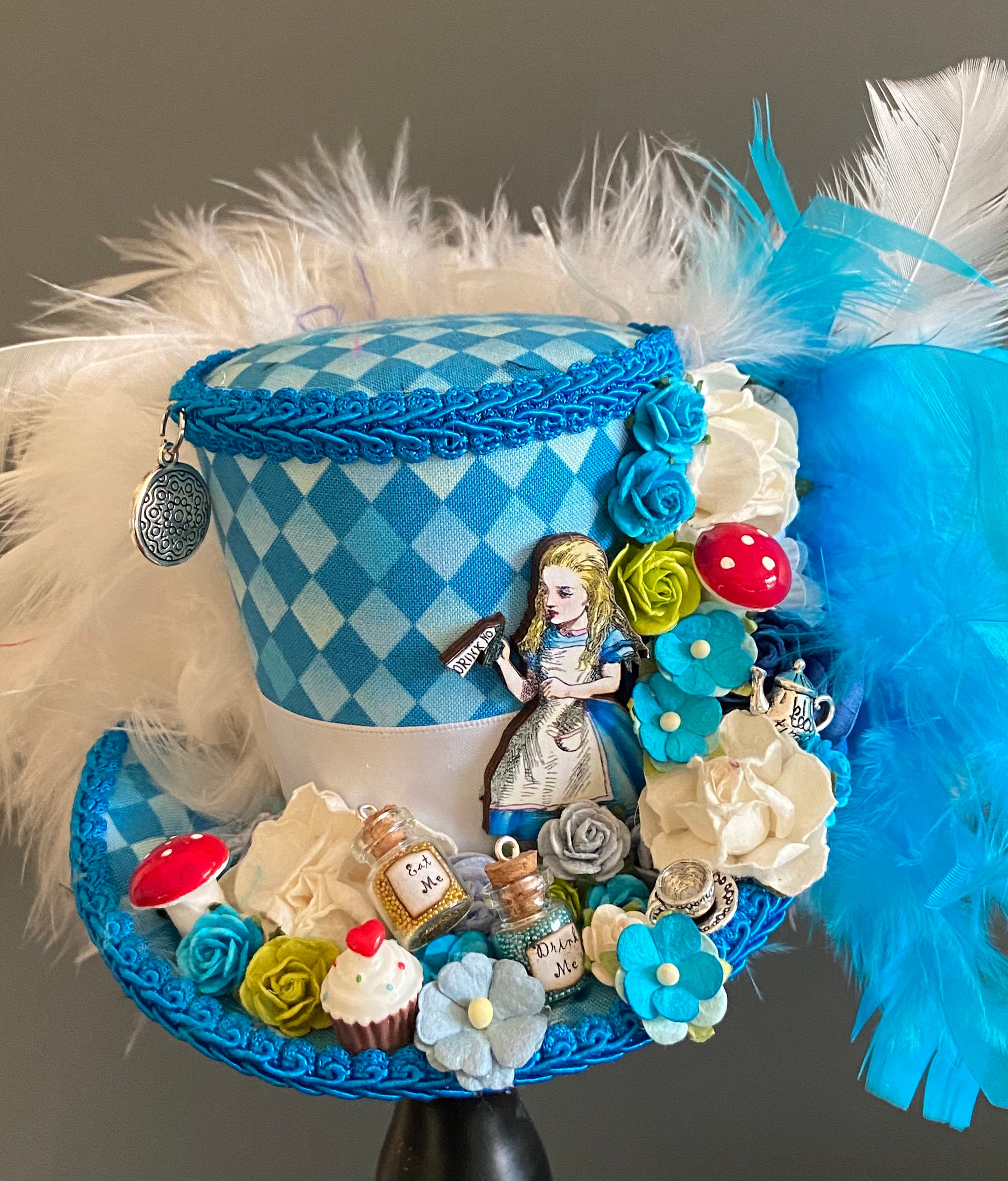 Mini Top Hat, Alice Mini Diorama Hat, Alice in Wonderland Mini Top Hat ...