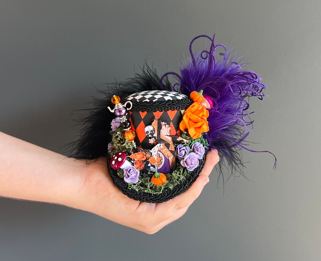 Micro Mini Top Hat, Halloween Mini Hat, Queen of Hearts Diorama Hat ...
