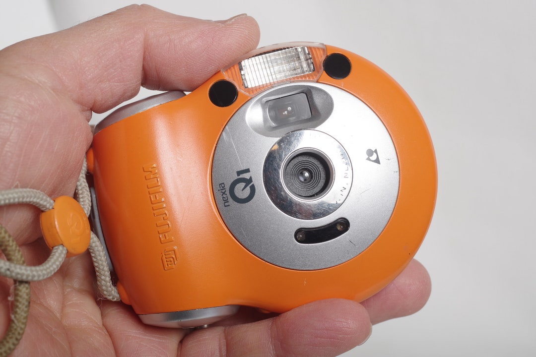 Fujifilm Nexia Q1 Advance Photo System Camera Orange Voigtlander VXG200 ...
