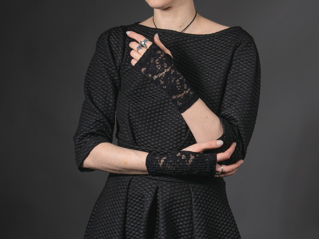 Black Lace Fingerless Gloves: Pleated Goth Wrist Warmers, Wrw16-lf2 - Etsy