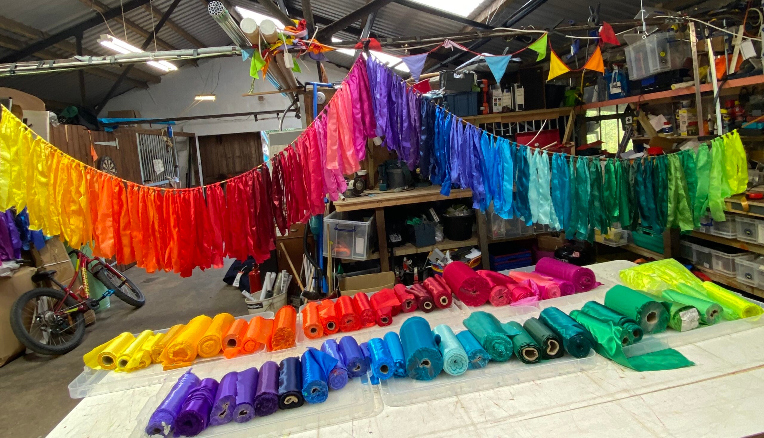 Handmade 5m Raggle Taggle Bunting Rainbow With 320 Strips Festive ...