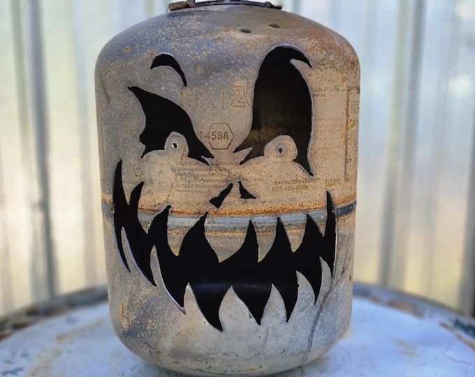 Fester the Halloween Pumpkin, Jack O Lanterns, Farmhouse, Metal Lawn ...