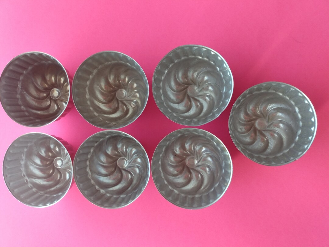 7 Fluted Tins, Mini Tart Pans, Small Cake Pans, Tiny Jello Molds. 3 ...
