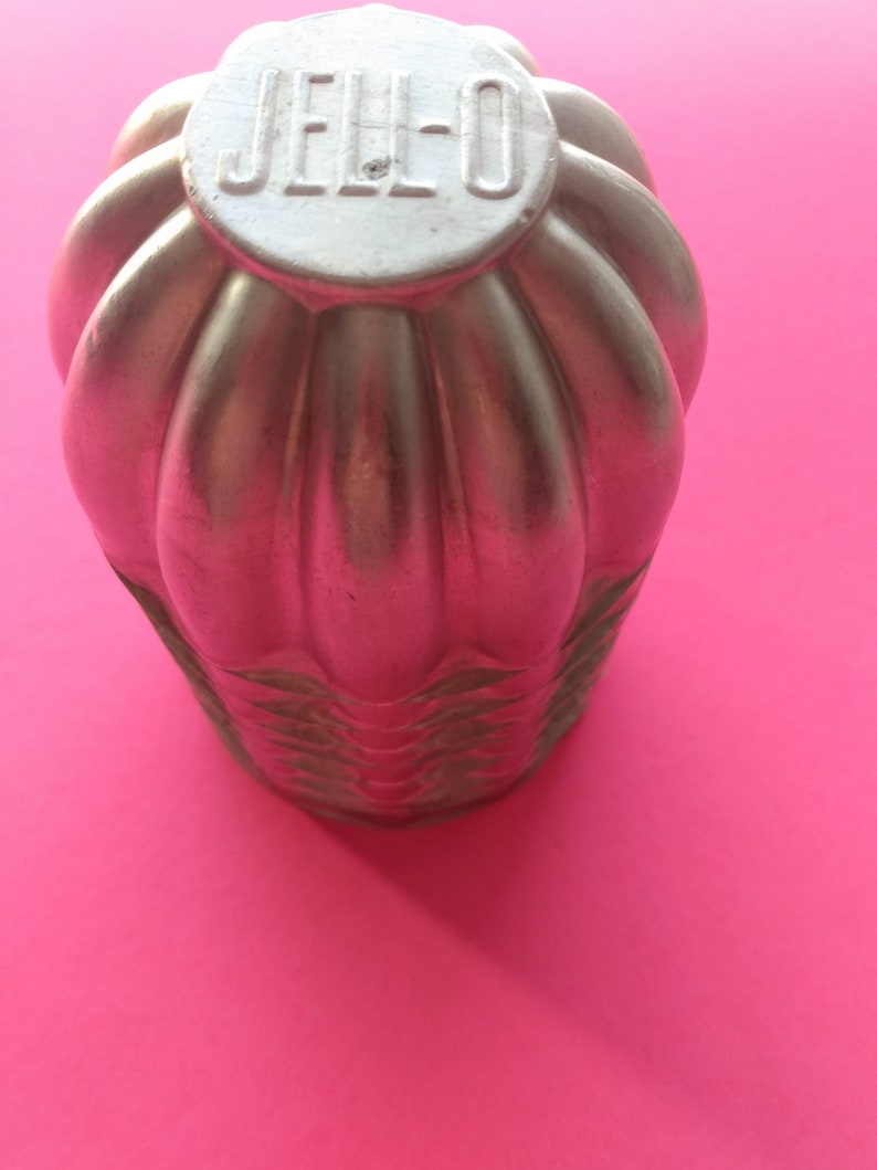 8 Fluted Jell-o Tins, Small Jello Molds. Aluminum Cups. Small Cake Tins ...