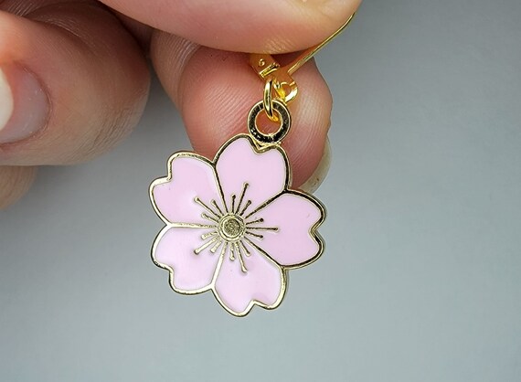 Sewing & Fiber Pink Sakura Cherry Blossom Flower Stitch Marker Progress ...