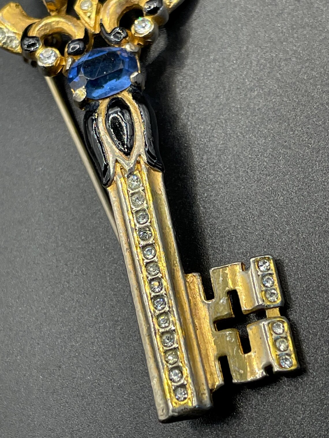 Rare Vintage Trifari Key Brooch (unsigned), 1949 Patent of an Alfred ...