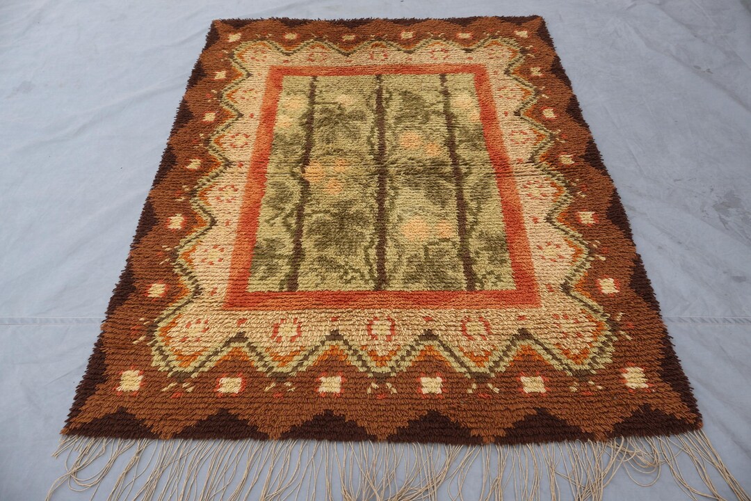 Vintage Moroccan Rug 5x4 Ft, Soft Thick Wool Carpet, High Pile Soft ...