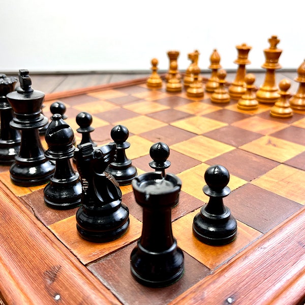 Antique Chess Set - Etsy