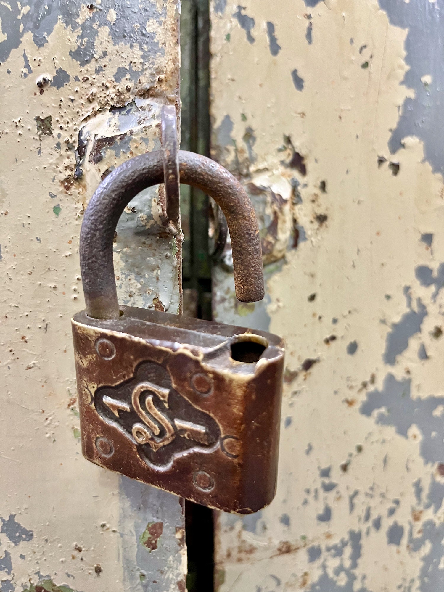 Steel Bank Apothecary 24 Drawer Vault Cabinet Brass Pulls Heavy Gauge ...