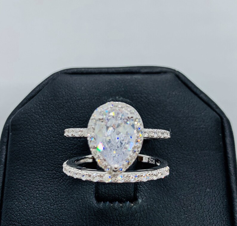 Teardrop Wedding Set-Wedding Rings-Large Teardrop Ring-Pear | Etsy