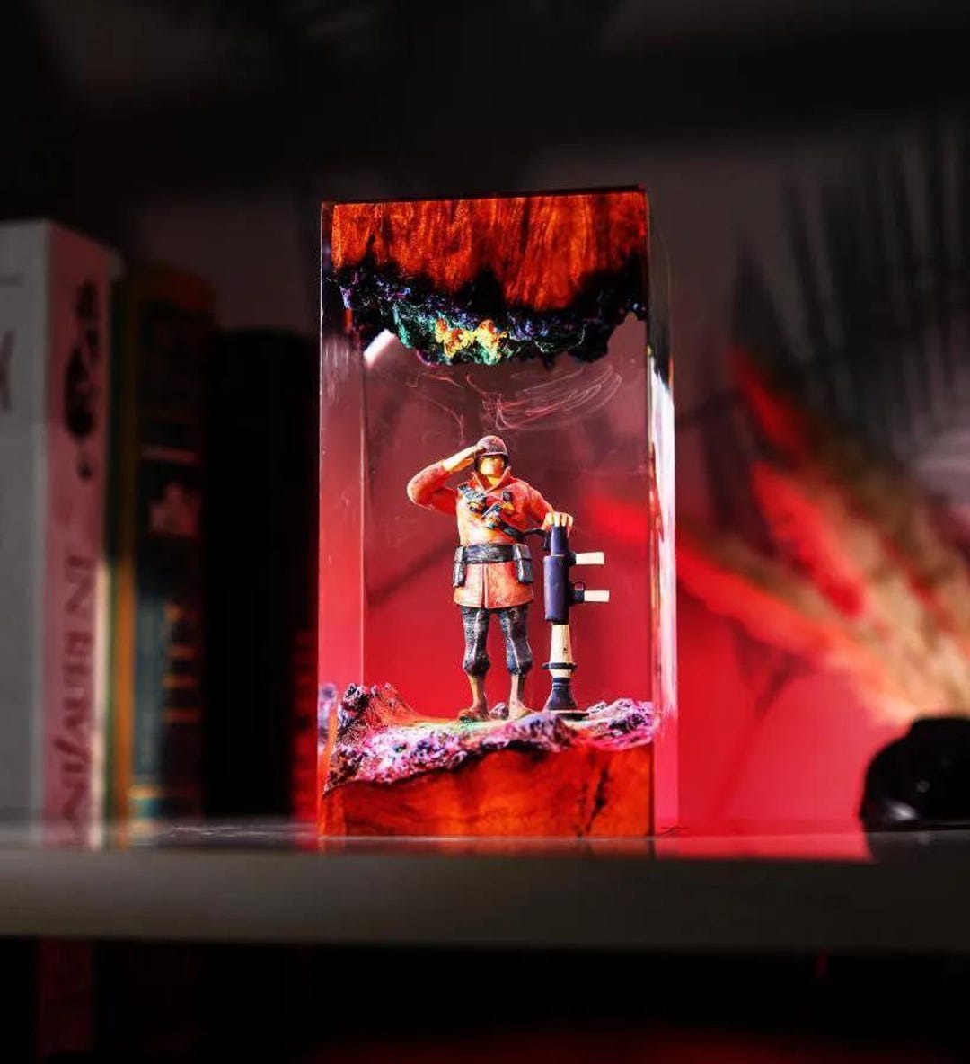 Red Soldier Team Fortress Resin Lamp, LED Night Light, Gaming Room ...